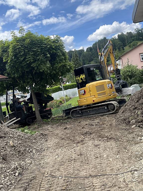 Bagger mieten 5.5Tonnen mit Greifer und Spitzhammer im Kanton Bern ...