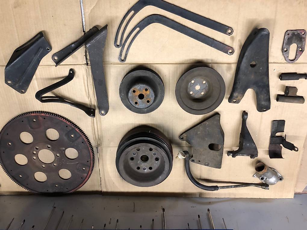 Chevrolet Engine SB 350 LT1 Brackets&Pulleys im Kanton Bern - tutti.ch