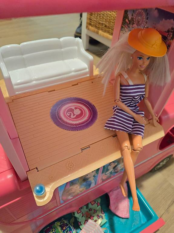 Barbie Camper/ Bus im Kanton Nidwalden - tutti.ch