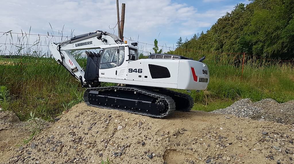 RC Bagger 946 *Hydraulisch weiss* im Kanton Bern - tutti.ch