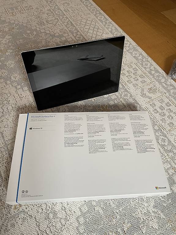 Microsoft Surface Pro 4 Tablet mit Windows 10, i5 Prozessor im Kanton ...