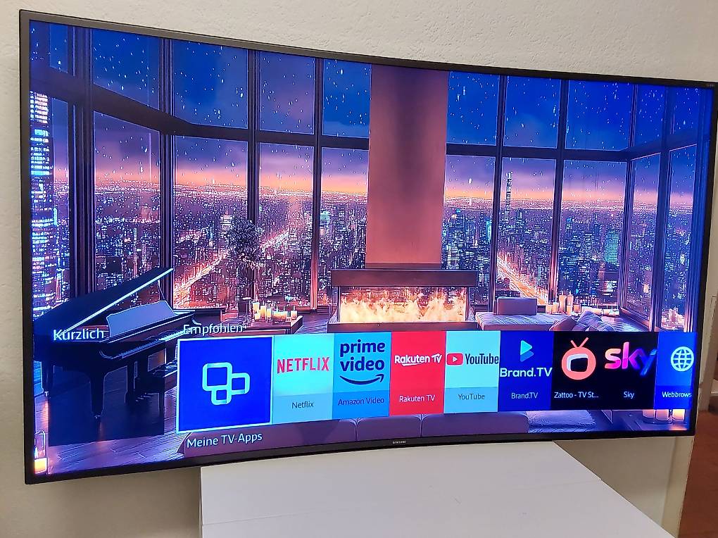 Curved Samsung 65 Zoll 4K UHD WiFi HDMI Smart TV im Kanton Zürich ...