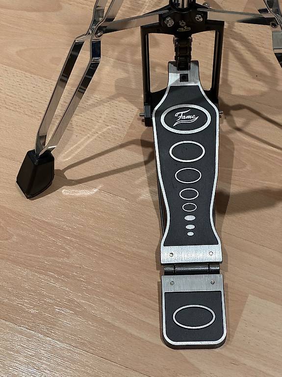 Complete Drum Hardware Bundle - Hi-Hat + Bass + snare stand im Kanton ...