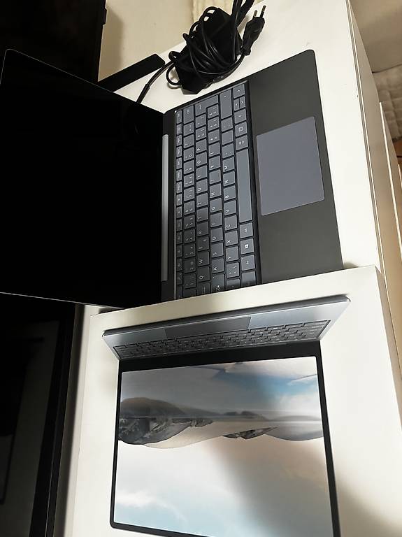 Microsoft Surface Laptop To Go im Kanton St. Gallen - tutti.ch