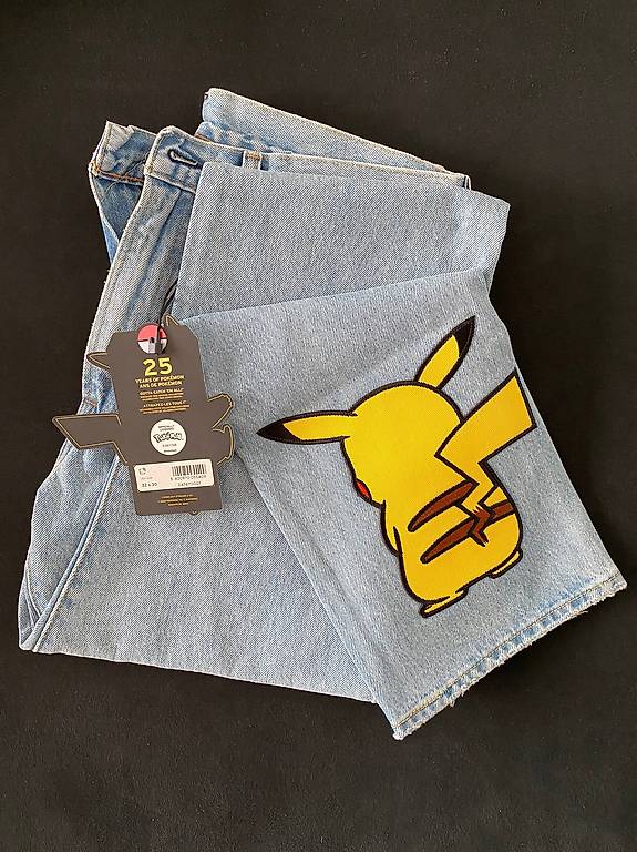 Levis Pokemon Hose - Pikachu (32x30/limitierte Edition) Canton ...
