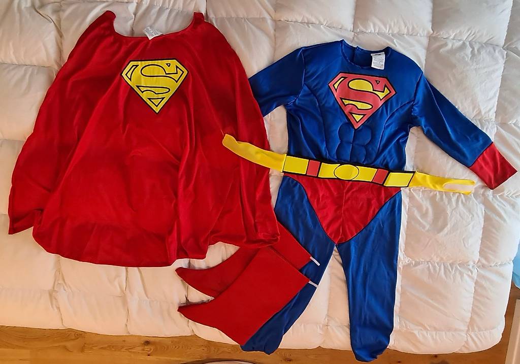 Superman Fasnachtskostüm Kinder Grösse 124 im Kanton Zürich - tutti.ch