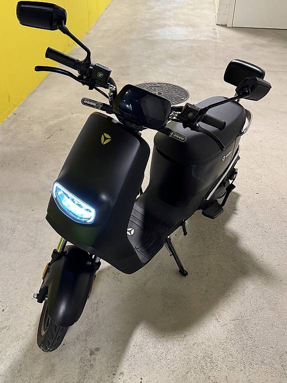 E-Roller Yadea DE38 im Kanton St. Gallen - tutti.ch