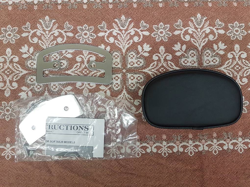 Harley-Davidson Heritage Softail Short Rail Backrest Pad im Kanton ...