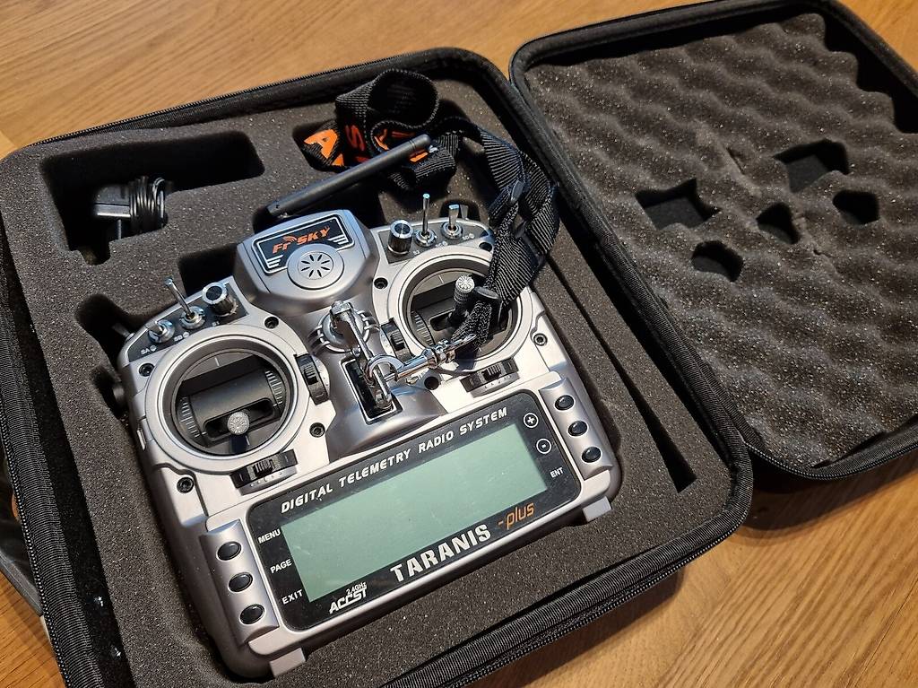 FrSky Taranis X9D Plus RC Fernsteuerung im Kanton Schwyz - tutti.ch