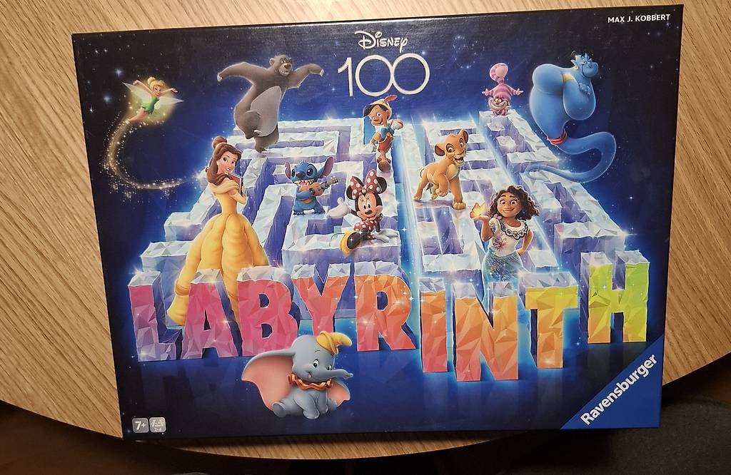 Disney 100 Labyrinth im Kanton Schwyz - tutti.ch