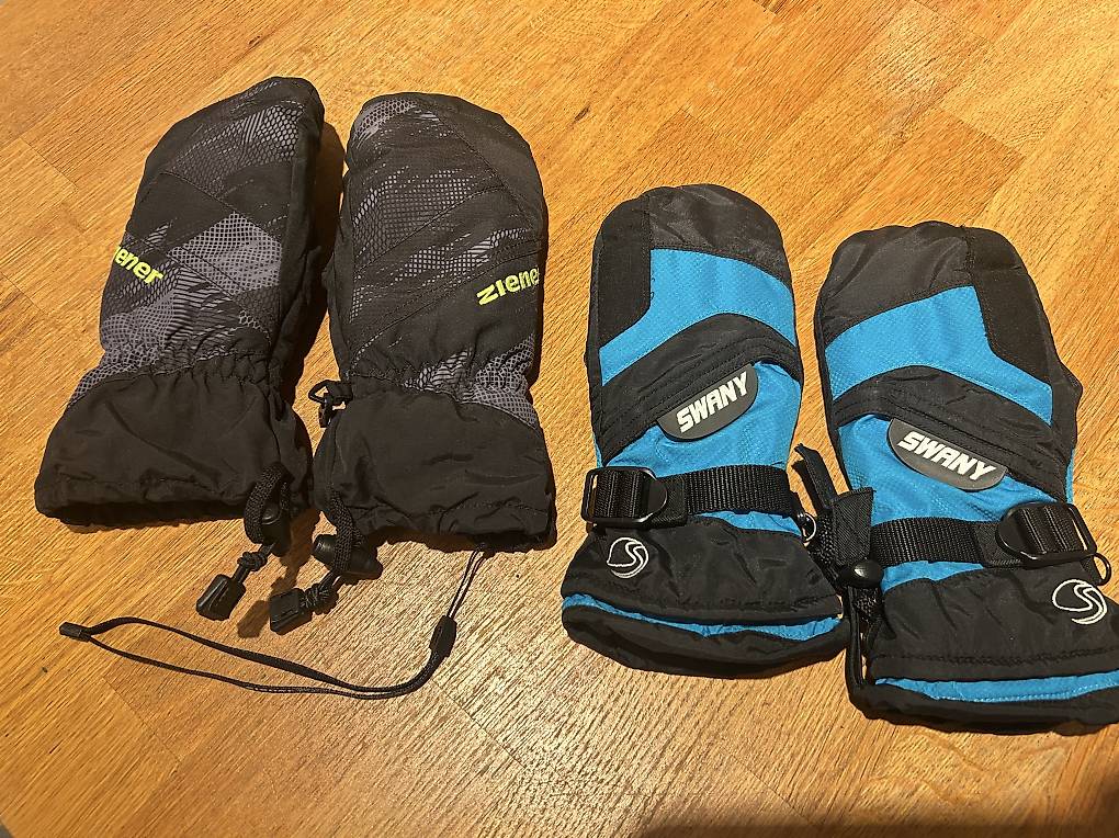 2 Paar Ski-Handschuhe Kinder 9-12 jährig im Kanton Basel-Landschaft ...