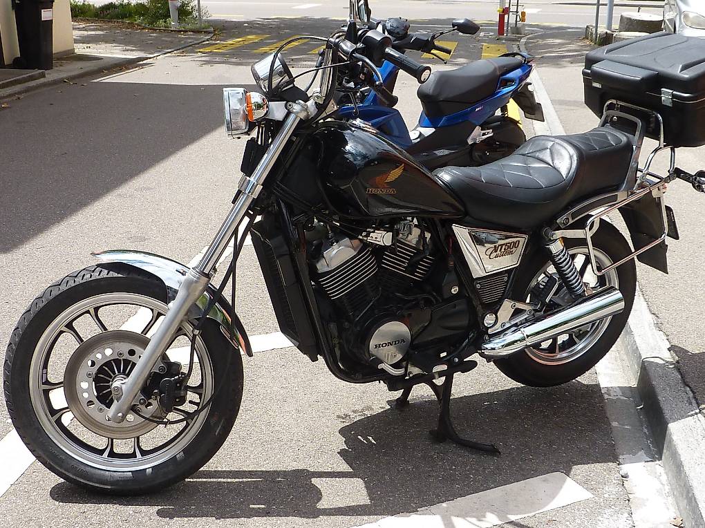 Schöne Honda VT 500 C im Kanton Zürich - tutti.ch
