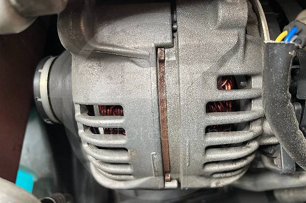 03F903023D Alternator Volkswagen VW Golf im Kanton Luzern - tutti.ch