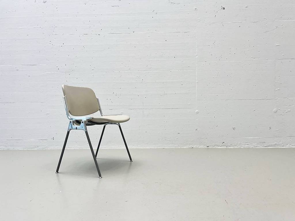 Stühle von Giancarlo Piretti für Castelli, 1970er Jahre im Kanton Zürich - tutti.ch