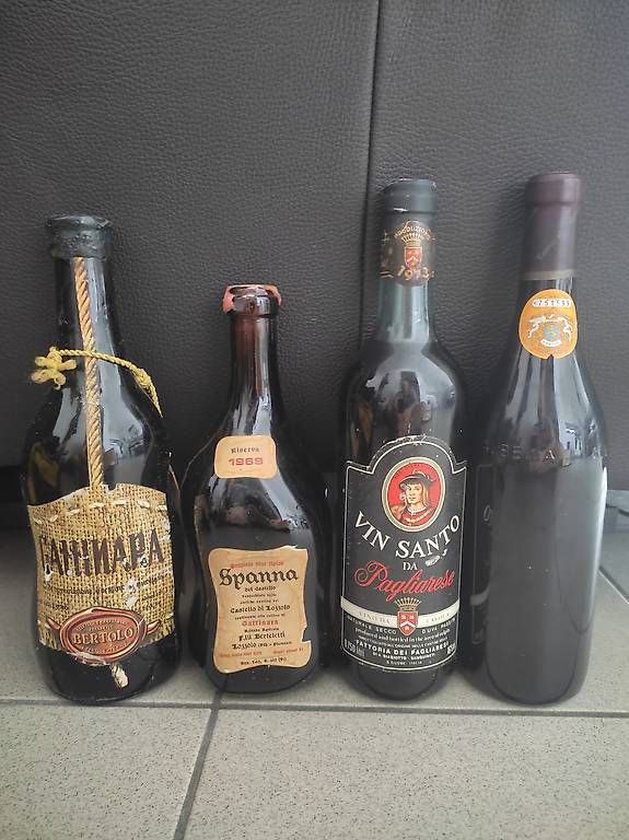 Vini vecchi di 60-70 anni im Kanton Tessin - tutti.ch