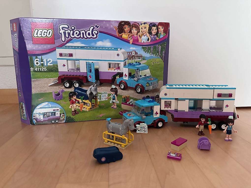 Lego Friends Pferdeanhänger und Tierärztin Nr 41125 im Kanton Basel ...