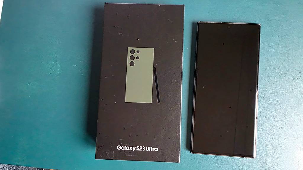 Samsung S23 Ultra 256 GB green im Kanton Graubünden - tutti.ch