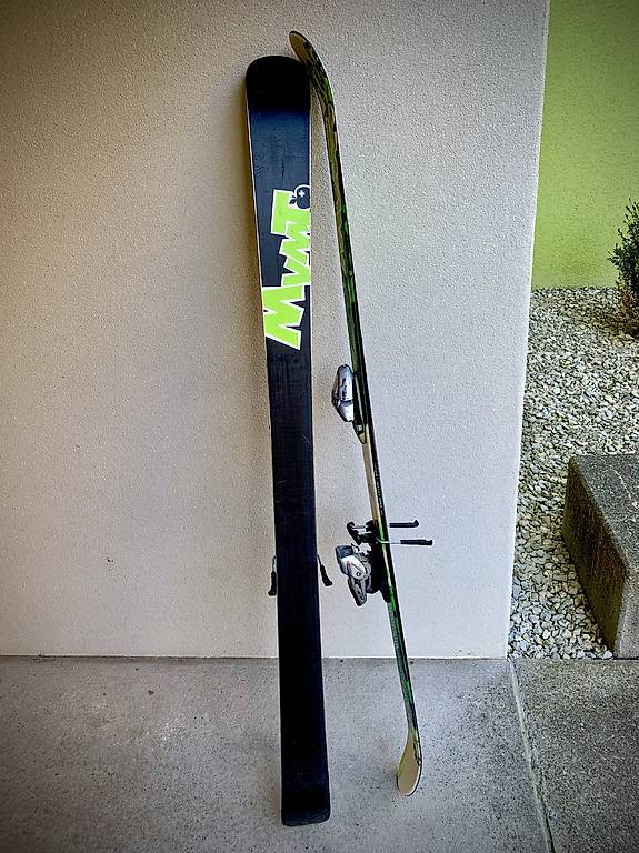 Skis Movement Freestyle avec fixations Canton Fribourg - tutti.ch