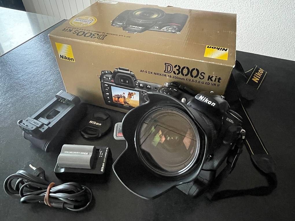Nikon D300s Komplett-Set mit MB-D10 im Kanton Aargau - tutti.ch