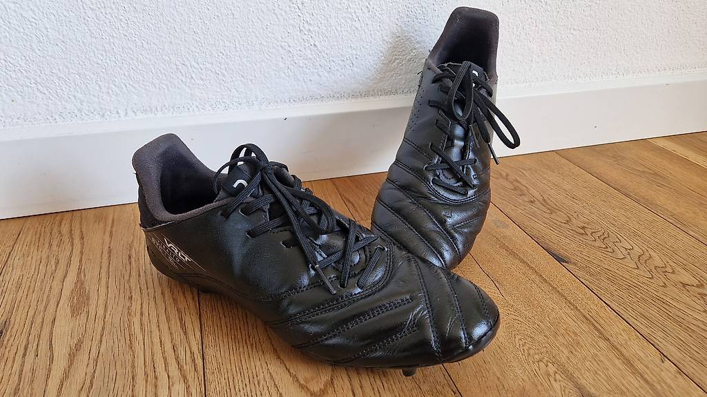 Leder Noppenschuhe Fußballshuhe Gr.41 im Kanton Aargau - tutti.ch