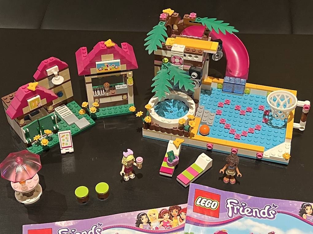 Lego Friends Heartlake Grosses Schwimmbad 41008 komplett Cantone ...