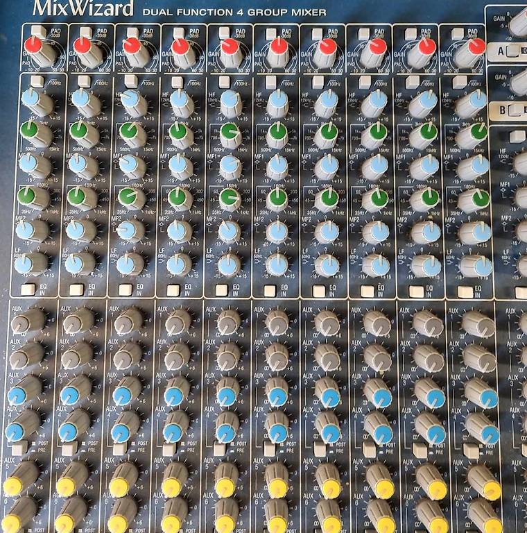 Allen & Heath Mix Wizard 14:4:2 - Analog Mixer im Kanton Zürich - tutti.ch