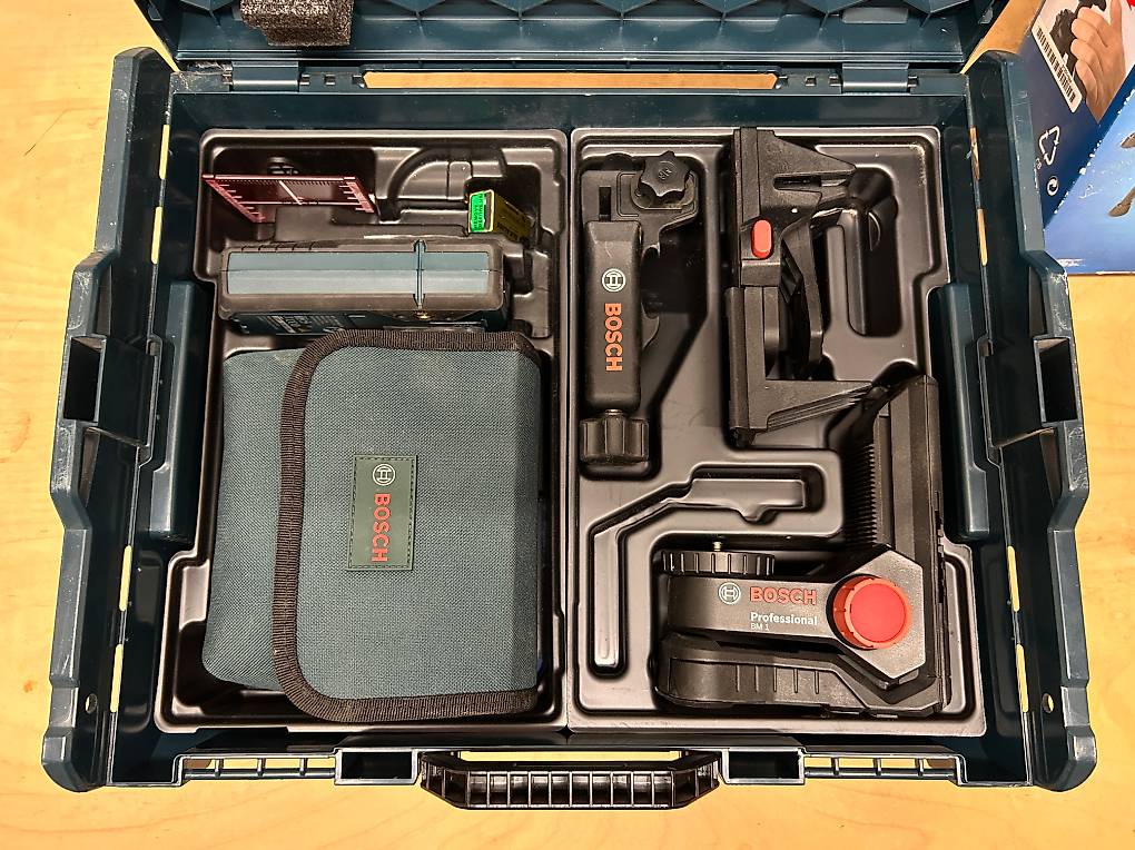 NEUWERTIG: Bosch Professional GLL 3-80 P Kreuz-Linienlaser im Kanton ...