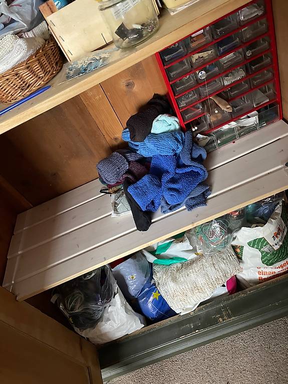 Lot an Nähsache:wolle,vorhangstoff,Borten,Stoffteile,usw?. im Kanton ...