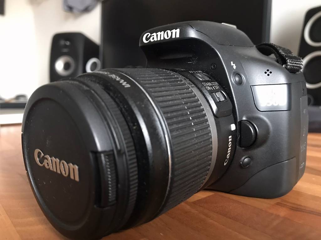 Canon EOS D550 mit Zubehör im Kanton Aargau - tutti.ch