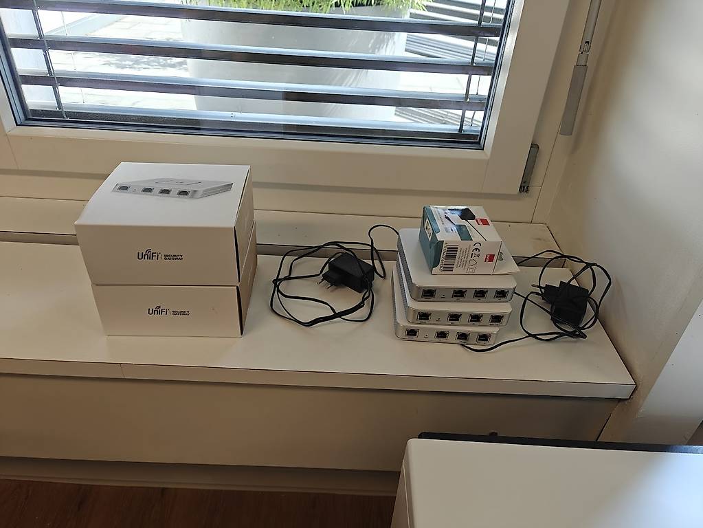 Ubiquiti USG (5x) im Kanton Zürich - tutti.ch