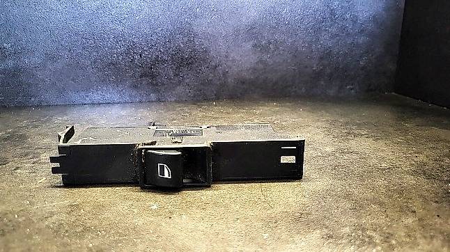 Fensterheberschalter vorne rechts BMW e46 im Kanton Bern - tutti.ch