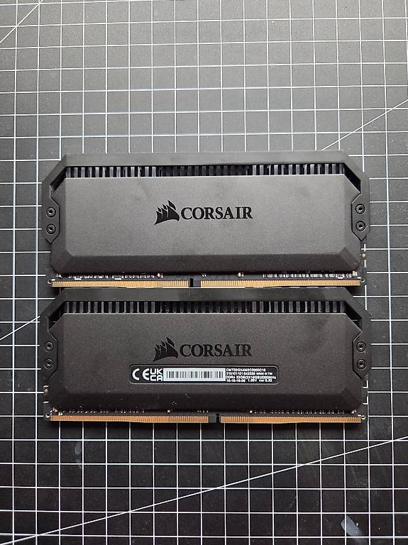 Corsair Dominator DDR4 RAM 32GB (2× 16GB) 3200MT/s im Kanton Aargau ...