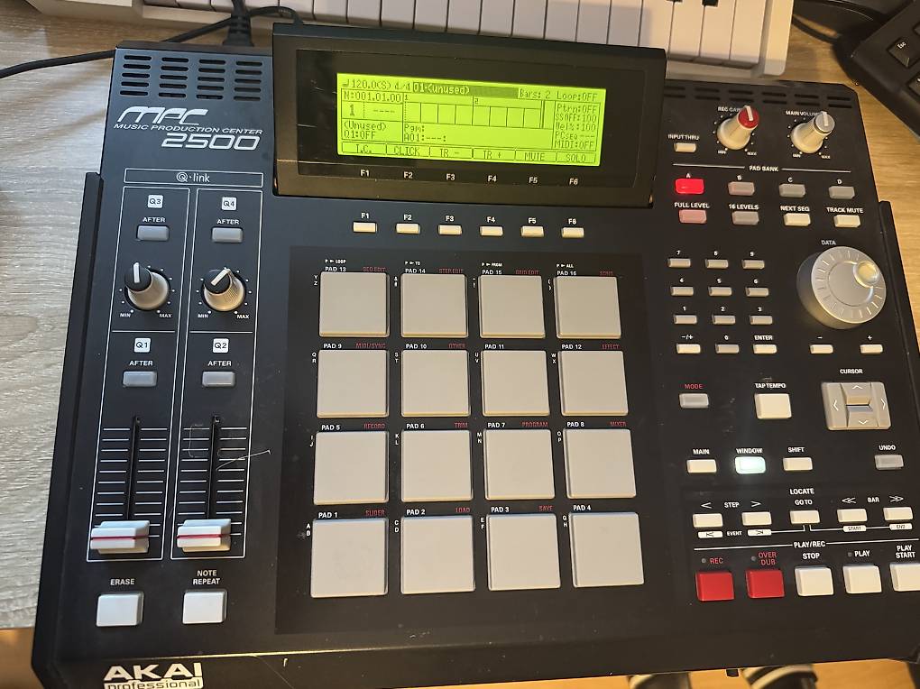 AKAI MPC 2500 JJOS-XL (Version 3.76) im Kanton Zürich - tutti.ch