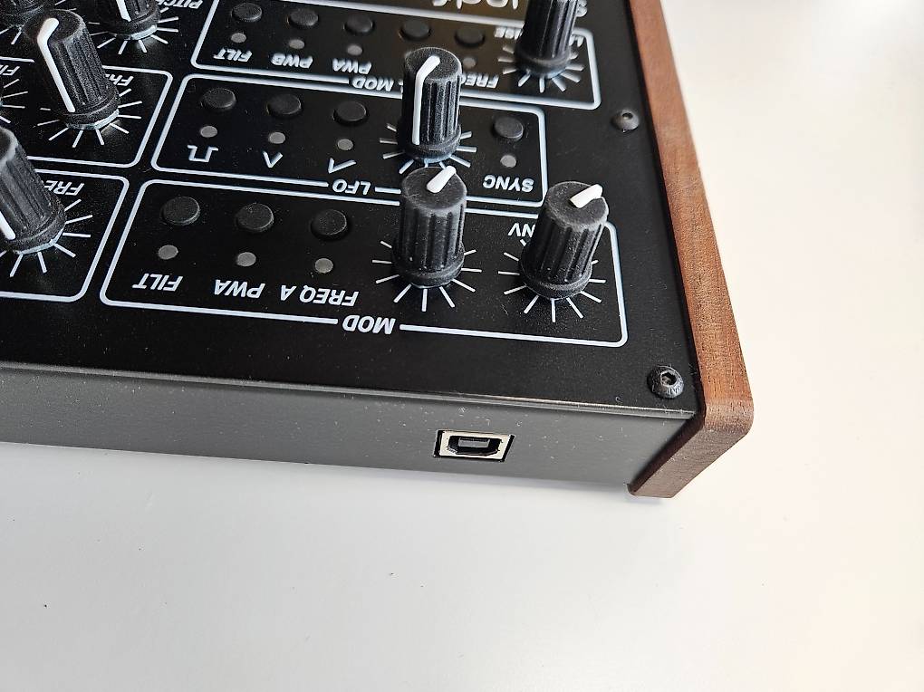 Soundforce SFC 5 V2, (Prophet 5 Controller) mit Uhe Repro im Kanton ...