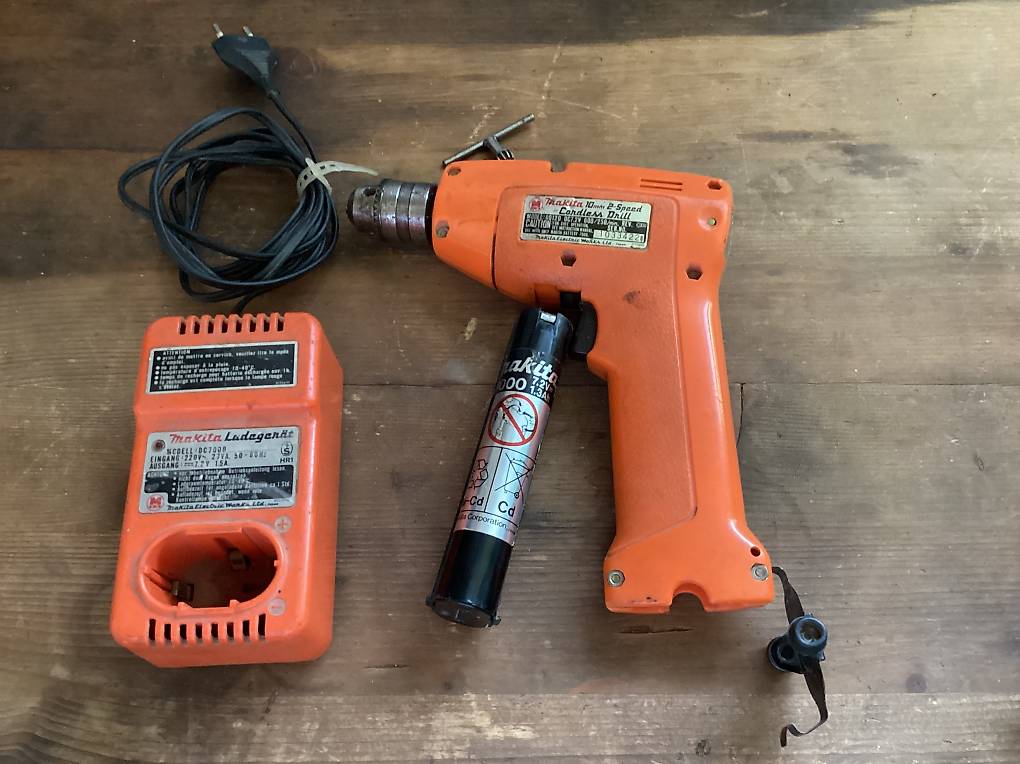 Makita 6012D, Akkuschrauber, Retro im Kanton Zürich - tutti.ch