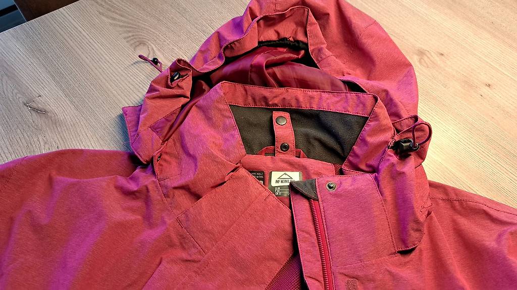 Wind- und Regenjacke Gr. 46/48 im Kanton Bern - tutti.ch