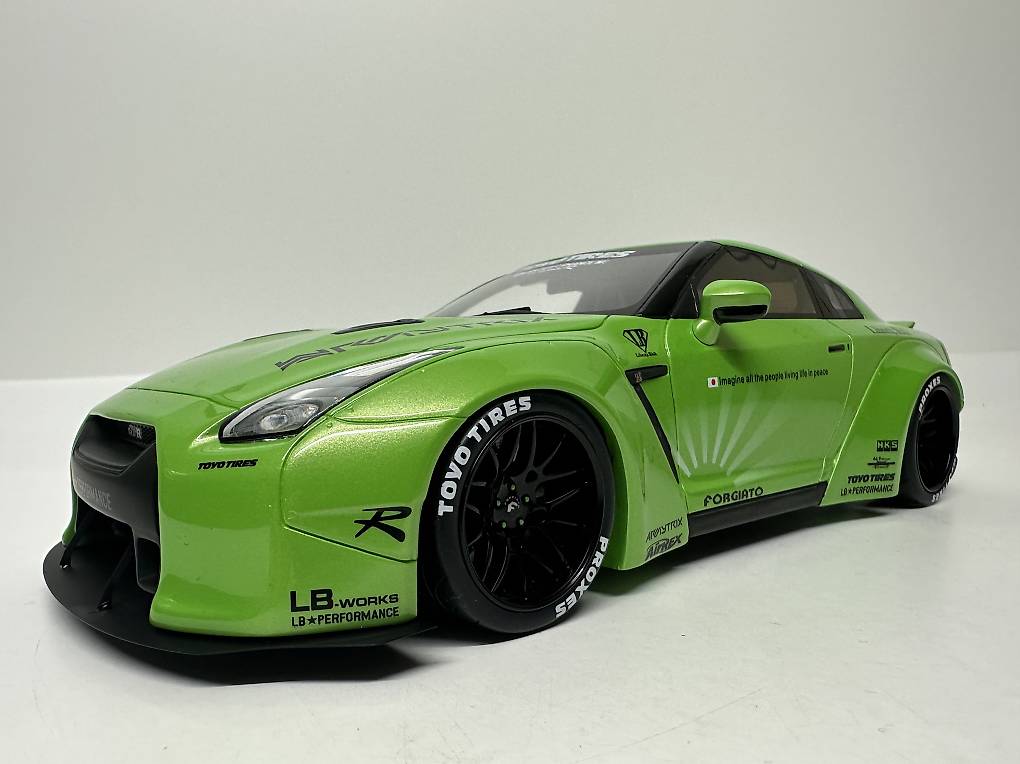 Nissan GT-R (R35) 1:18 Liberty Walk Bodykit, GT-Spirit im Kanton Aargau ...