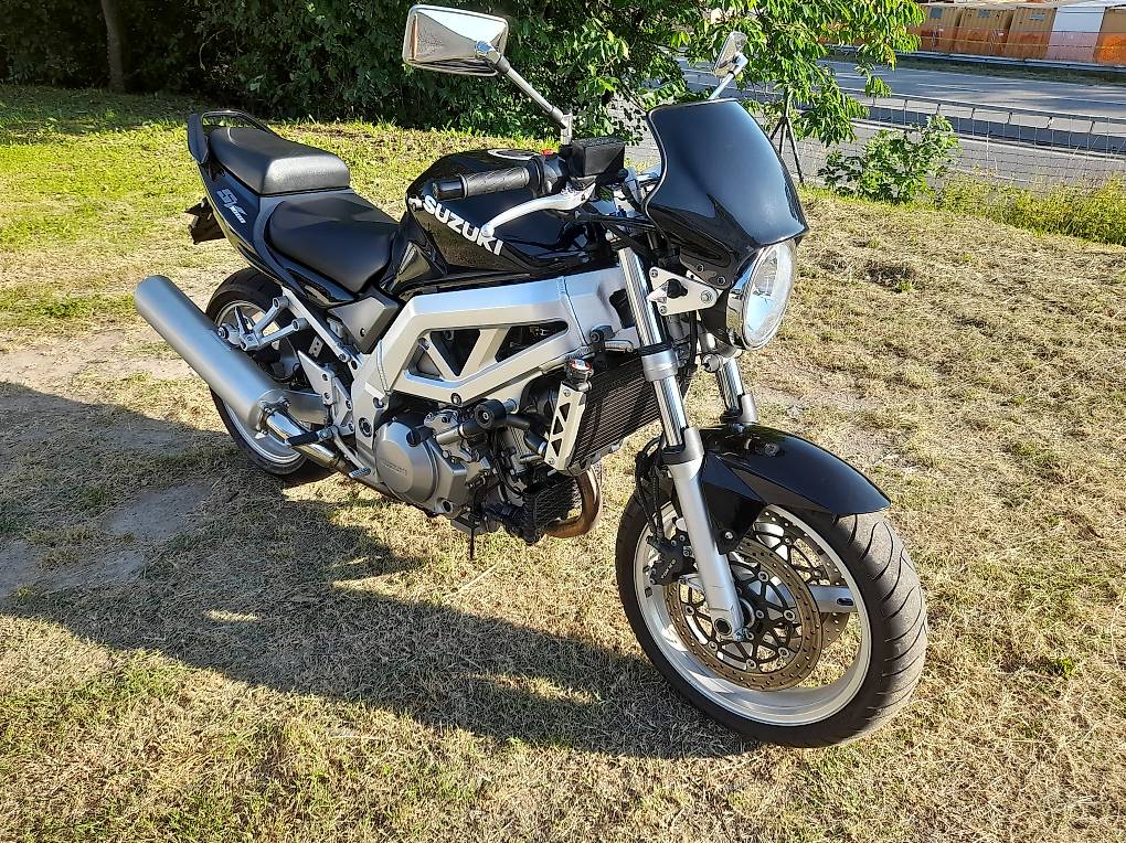 Suzuki SV 1000 Suzuki SV1000 SUZUKI SV1000 suzuki sv1000 Canton Tessin ...
