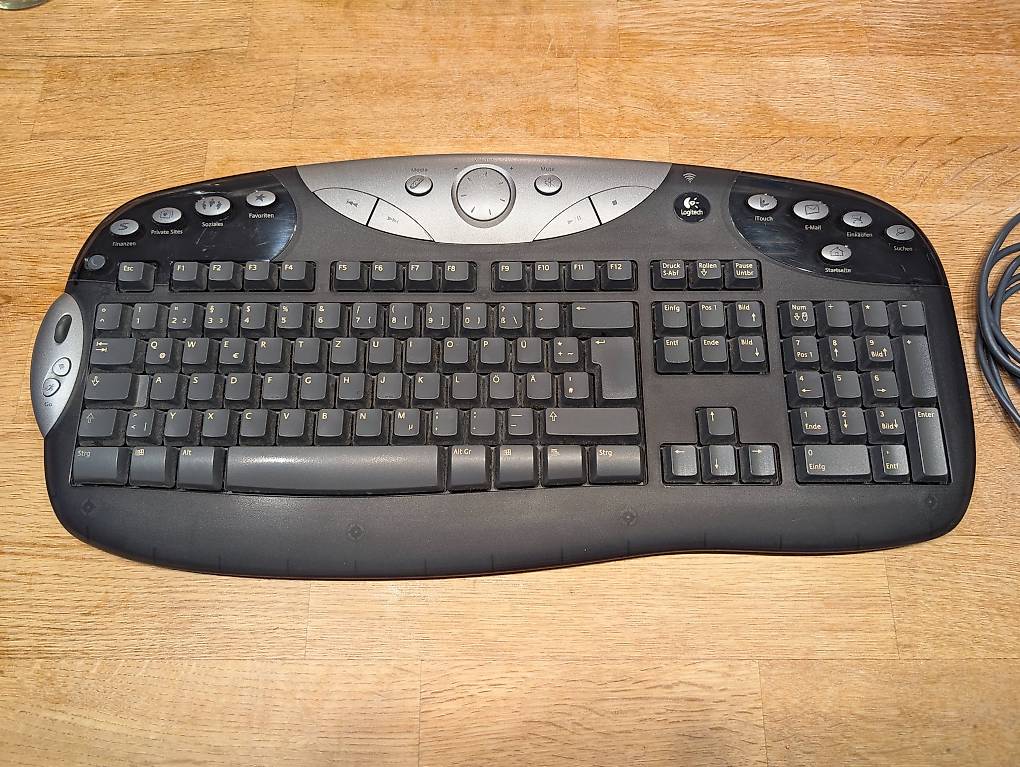 Logitech Cordless Keyboard inklusive Receiver im Kanton Zürich - tutti.ch