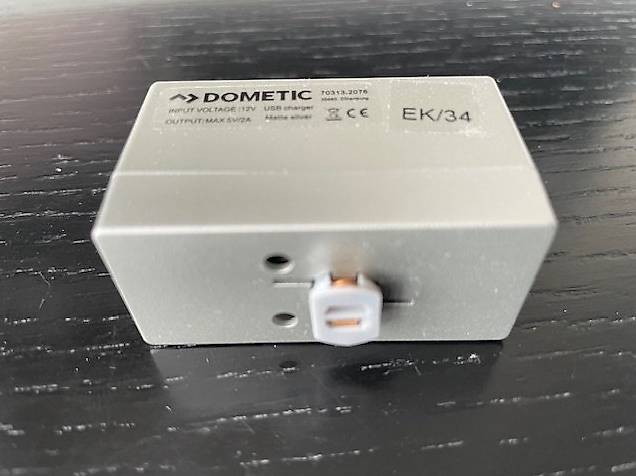 Dometic USB Ladeadapter für in die Schiene im WoWa oder WoMo im Kanton ...