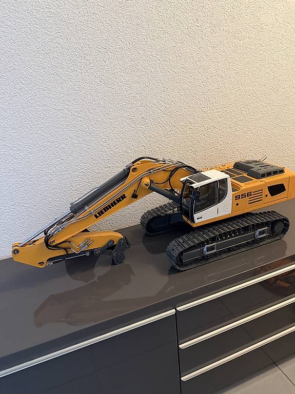 Liebherr Premacon 956 / 960 Bagger kein Fumotec Scaleart im Kanton ...