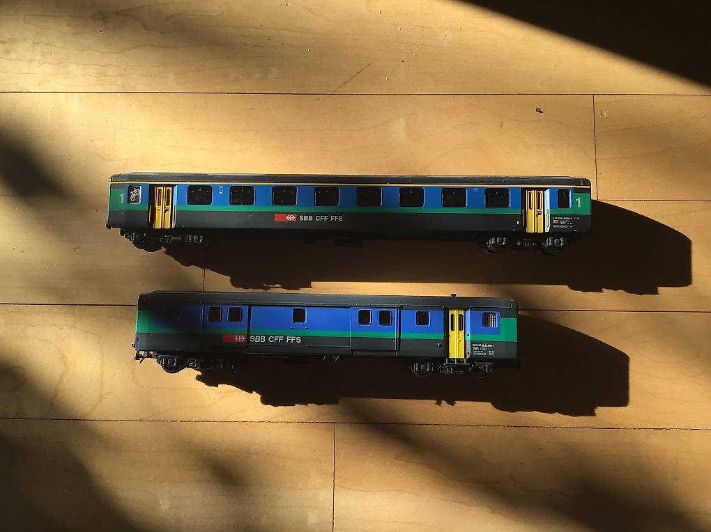 Roco 44495 und 74568, Roco SBB Papageienwagen im Kanton Zürich - tutti.ch