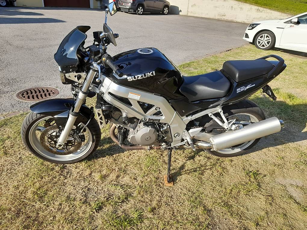 Suzuki SV 1000 Suzuki SV1000 SUZUKI SV1000 suzuki sv1000 Canton Tessin ...