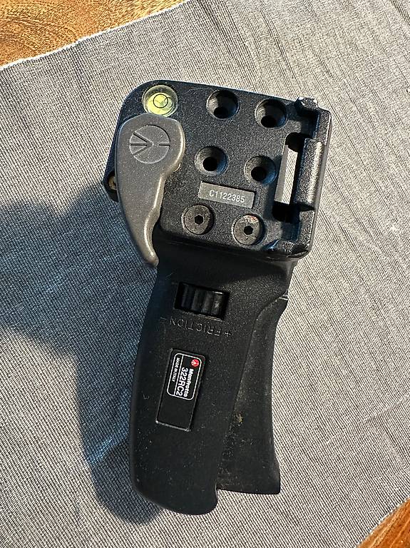 Manfrotto 322RC2 Kugelkopf Stativkopf im Kanton Zürich - tutti.ch