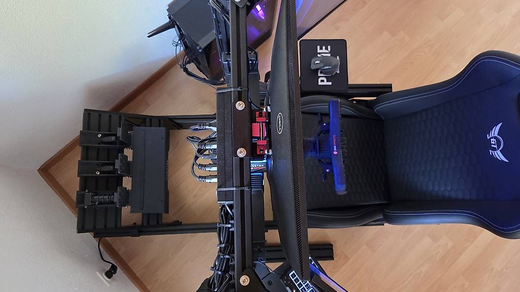 Simracing Rig Triple Screen & Asetek 27 Nm im Kanton Aargau - tutti.ch