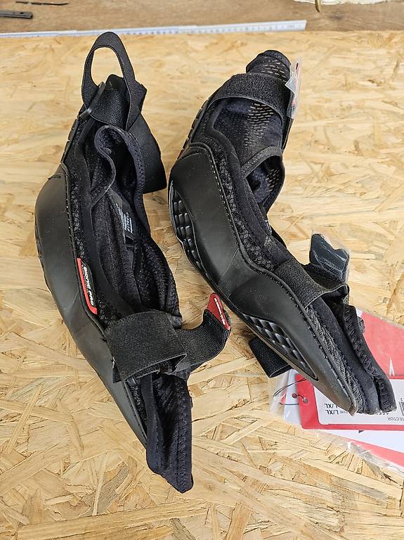 Acerbis Ellenbogen Protektor L XL im Kanton Aargau - tutti.ch