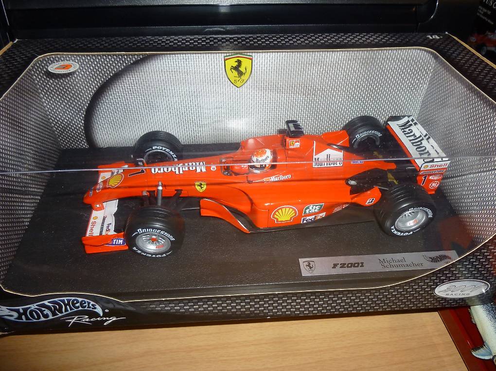 Ferrari F2001 Michael Schumacher F1 mit Marlboro Decals 1:18 im Kanton ...