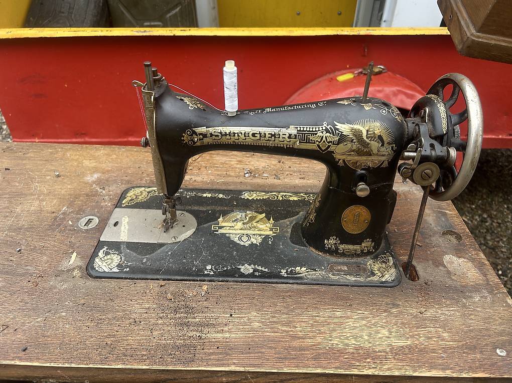 Macchina da cucire singer antica Canton Tessin - tutti.ch