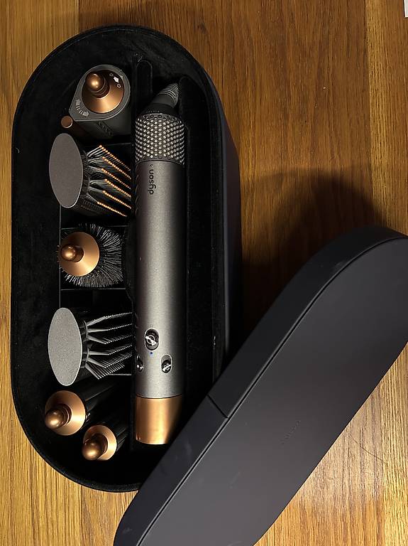 Dyson Airwrap ? neuwertig, inkl. Garantie im Kanton Nidwalden - tutti.ch