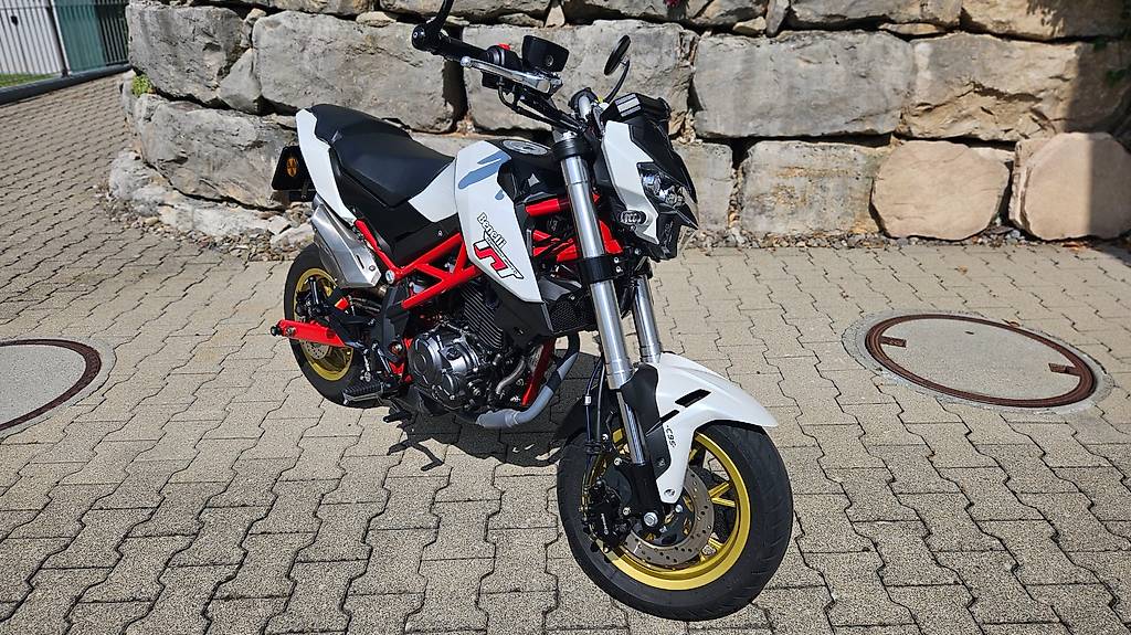 Benelli TNT 125 Tornado Naked - SPECIAL - Fun / Stunt Bike im Kanton ...